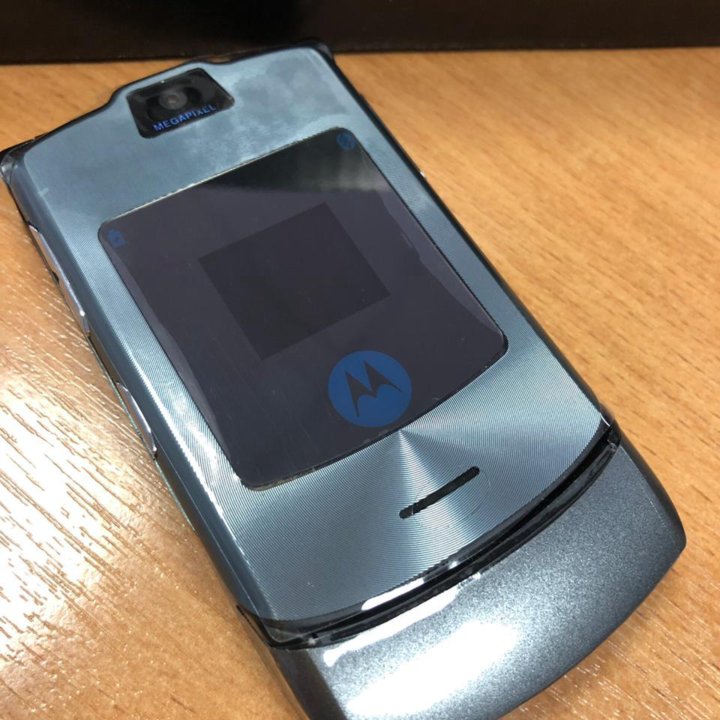 Motorola RAZR V3i Grey оригинал в Москве, цена 4 350 руб. | Объявления ...