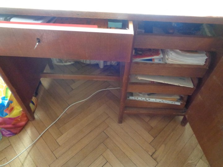 Письменный стол СССР – купить в Москве, цена 999 руб., продано 7 мая ...