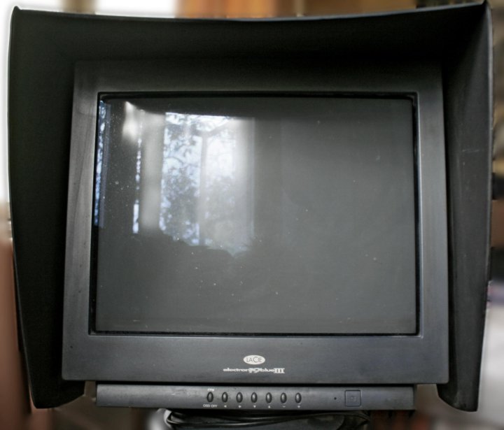 Questions about pc crt monitor : r/crtgaming