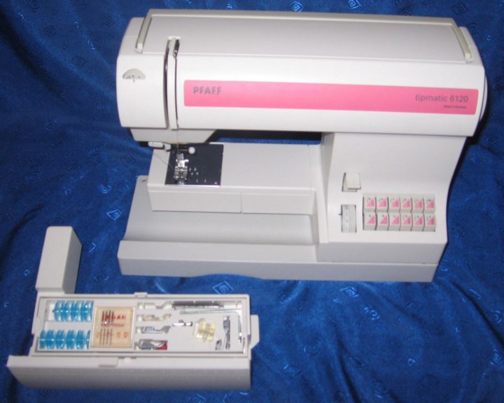 Pfaff 6120 Tipmatic , новая. Германия. – купить в Москве, цена 14 990 ...