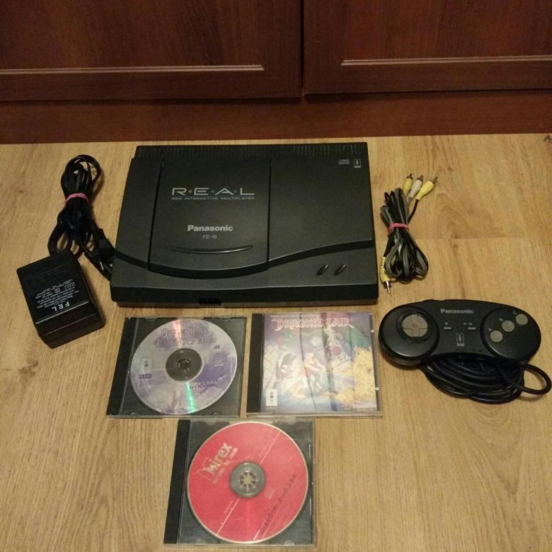 Panasonic 3DO FZ-10 – купить в Москве, цена 7 000 руб., продано 29 мая 2018 – Игровые приставки