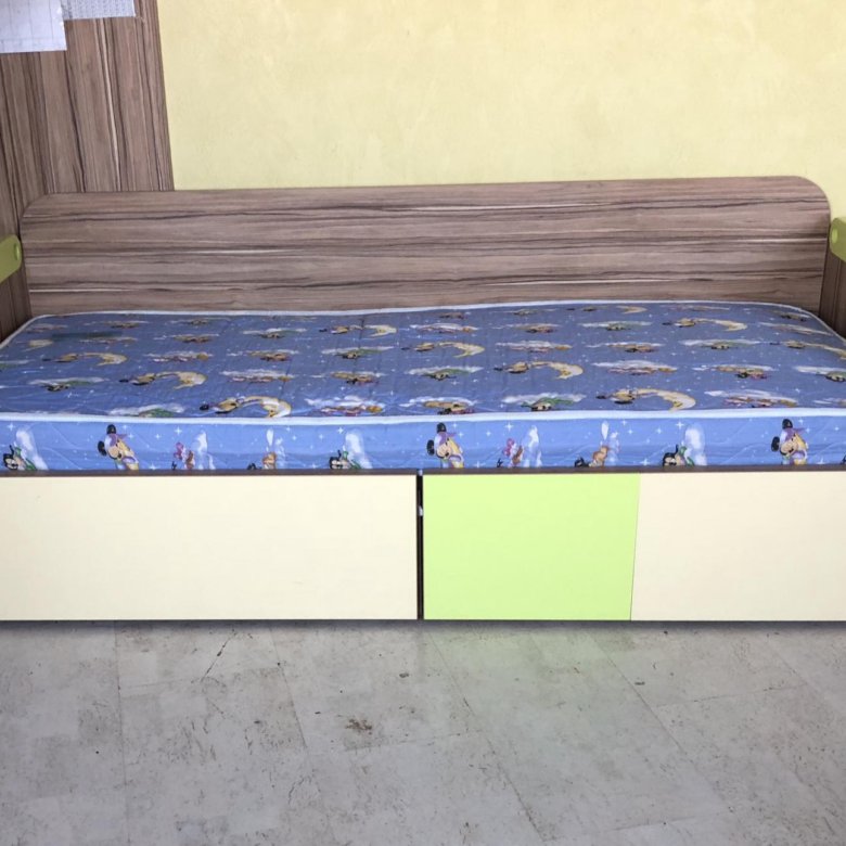 Кровать с выдвижными ящиками – купить в Подольске, цена 7 000 руб ...