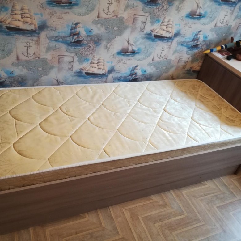 Кровать односпальная с матрасом – купить в Москве, цена 3 800 руб ...