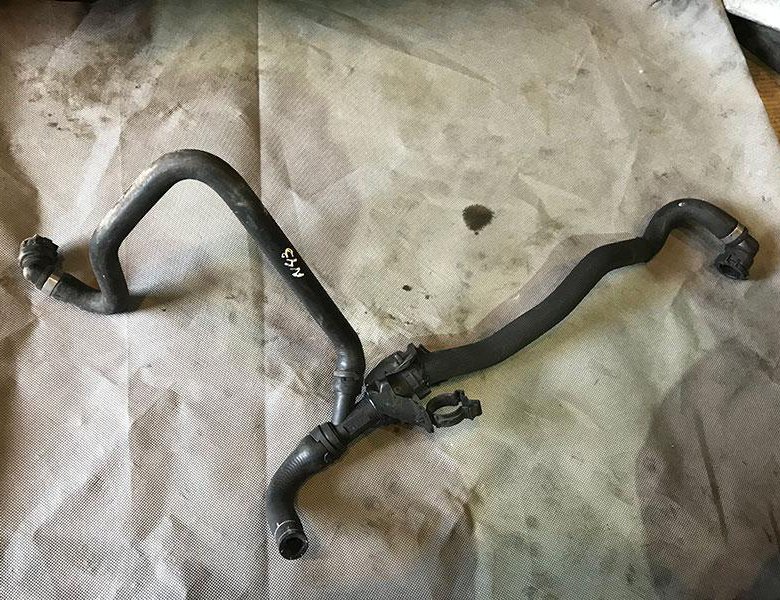 11537552392 Патрубок охлаждающей жидкости BMW E87 – купить в Москве ...