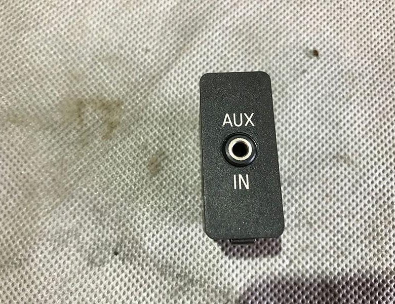 Гнездо AUX-IN BMW – купить в Москве, цена 1 500 руб., дата размещения ...