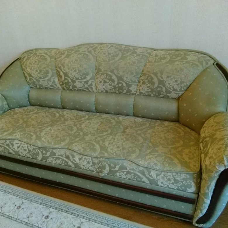 Диван-кровать,220см шириной,почти новый! – купить в Москве, цена 5 999 ...