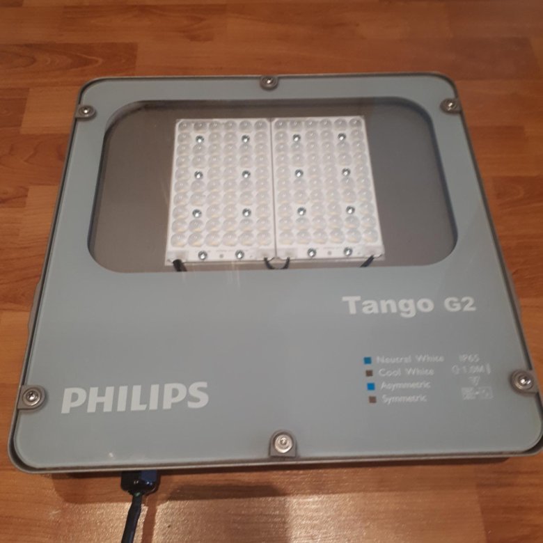 Прожектор Philips Tango G2 – купить в Москве, цена 4 000 руб., продано ...